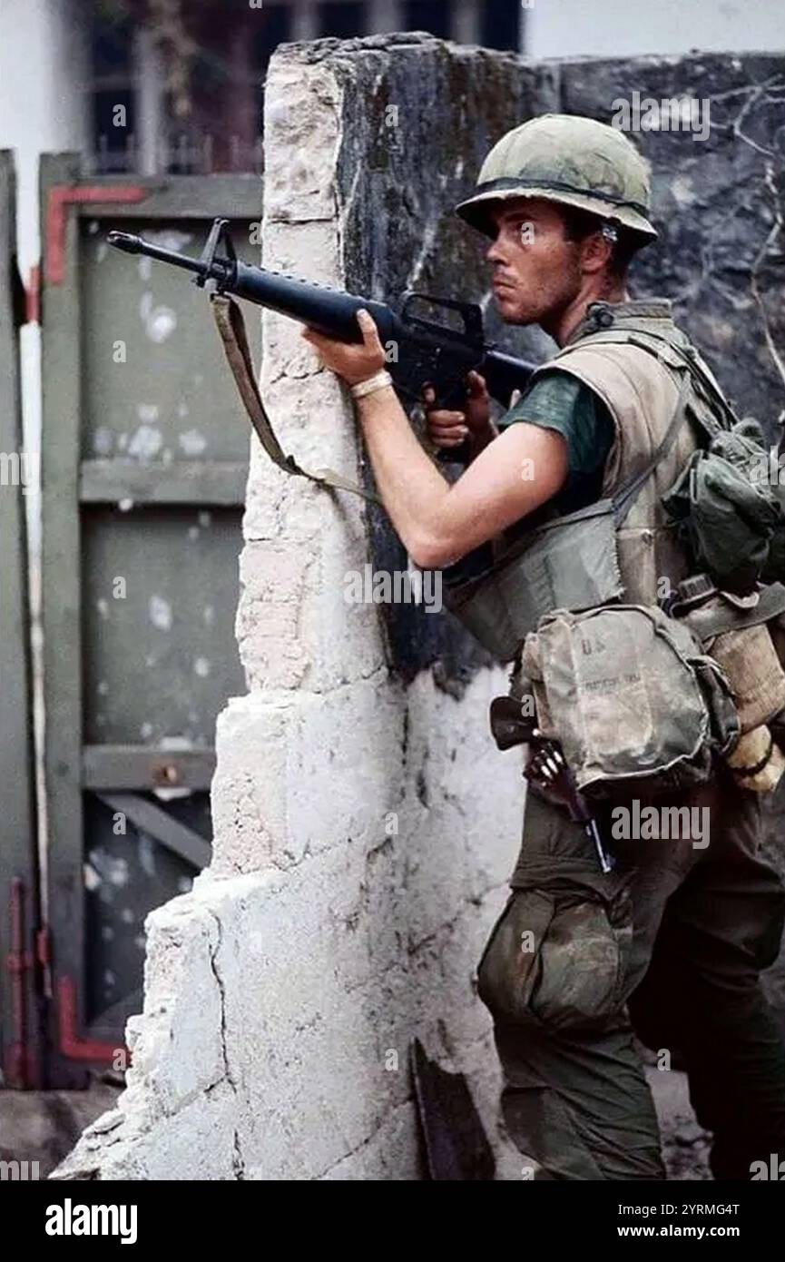 Vietnam War US Marine; Tet Offensive Hue City 1968 Stock Photo - Alamy