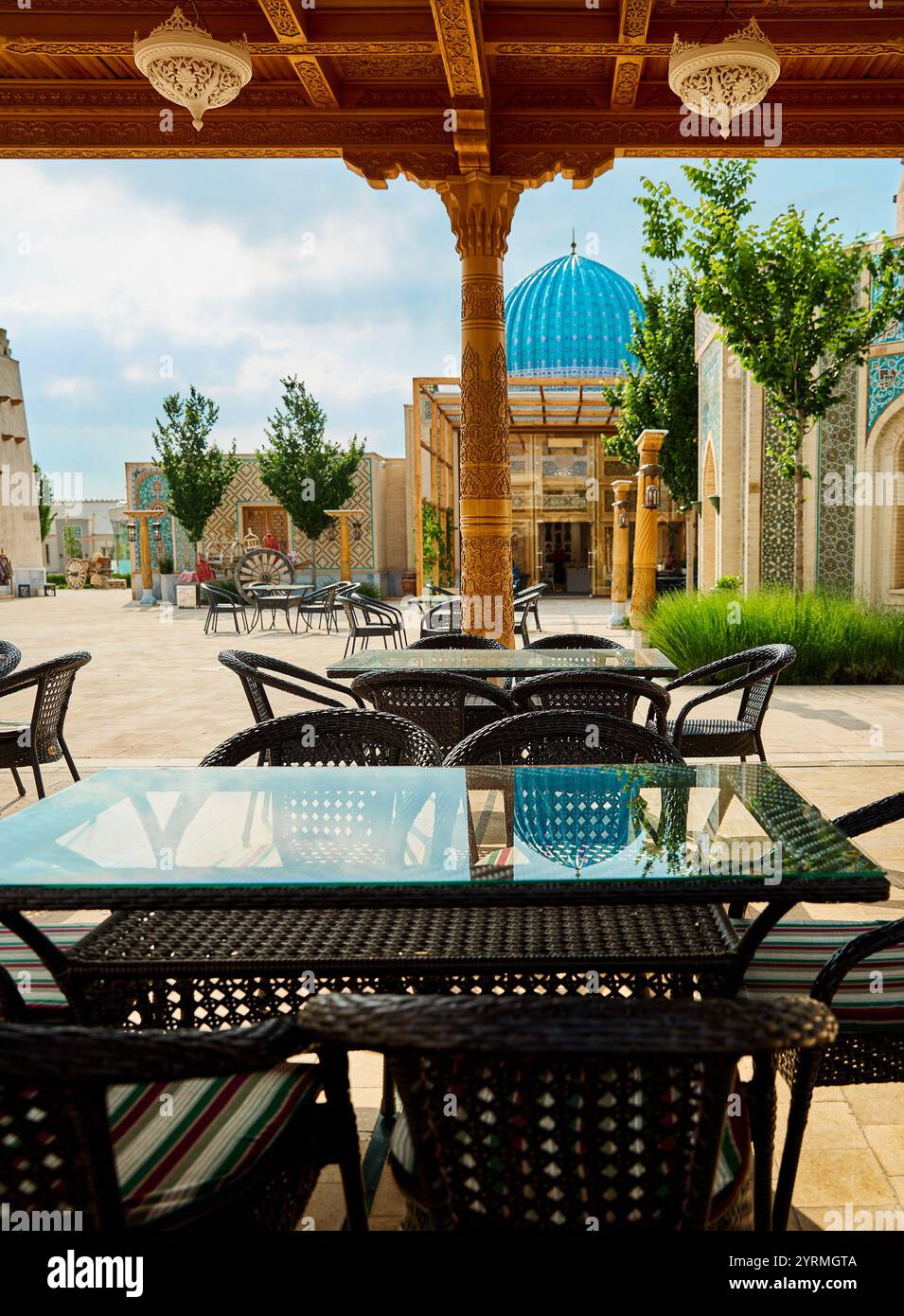Tables and chairs at open air cafe at square in in Samarkand Eternal ...