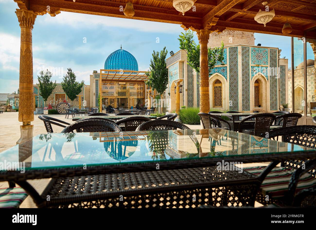 Tables and chairs at open air cafe at square in in Samarkand Eternal ...