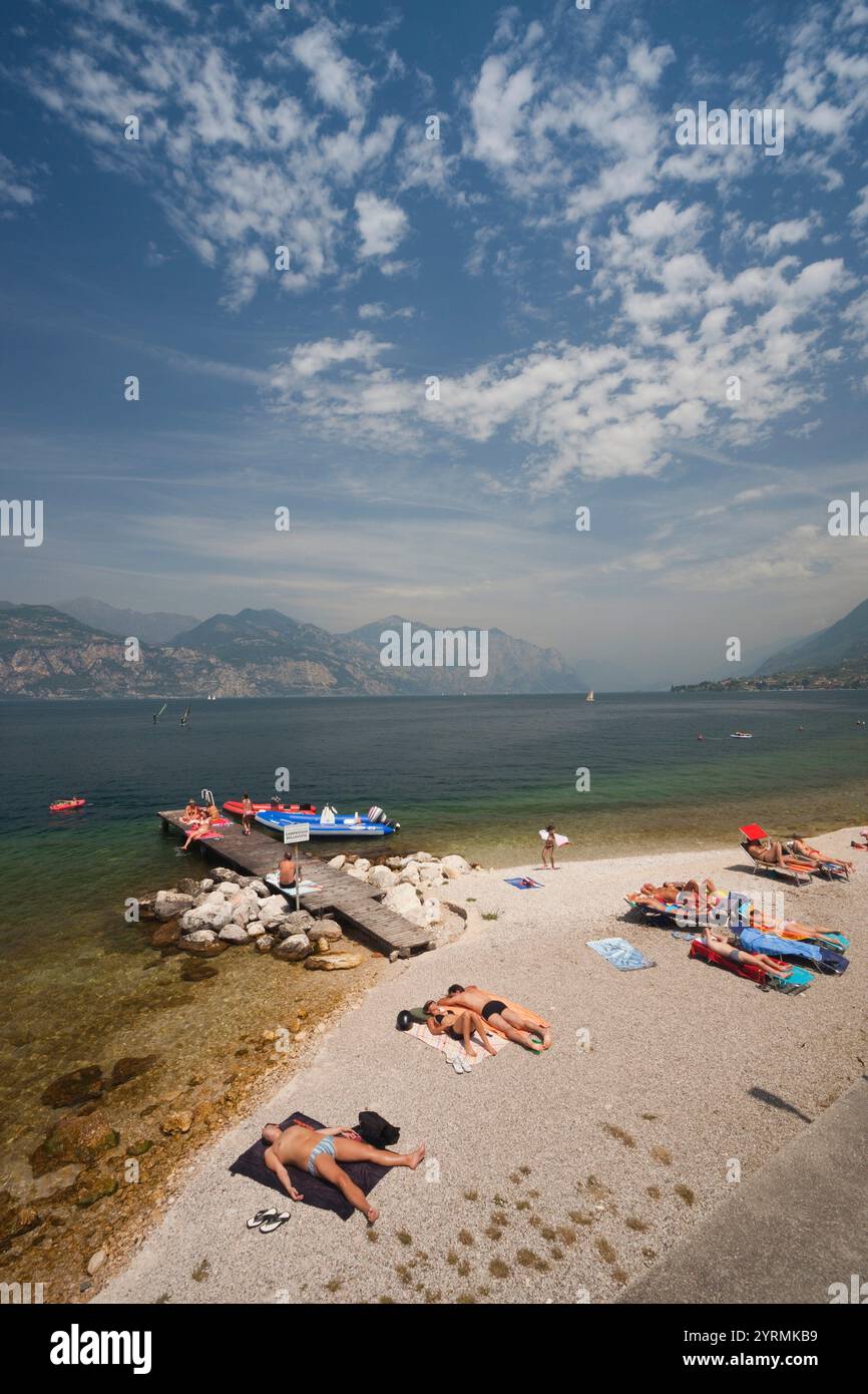 Lake garda beachgoers hi-res stock photography and images - Alamy