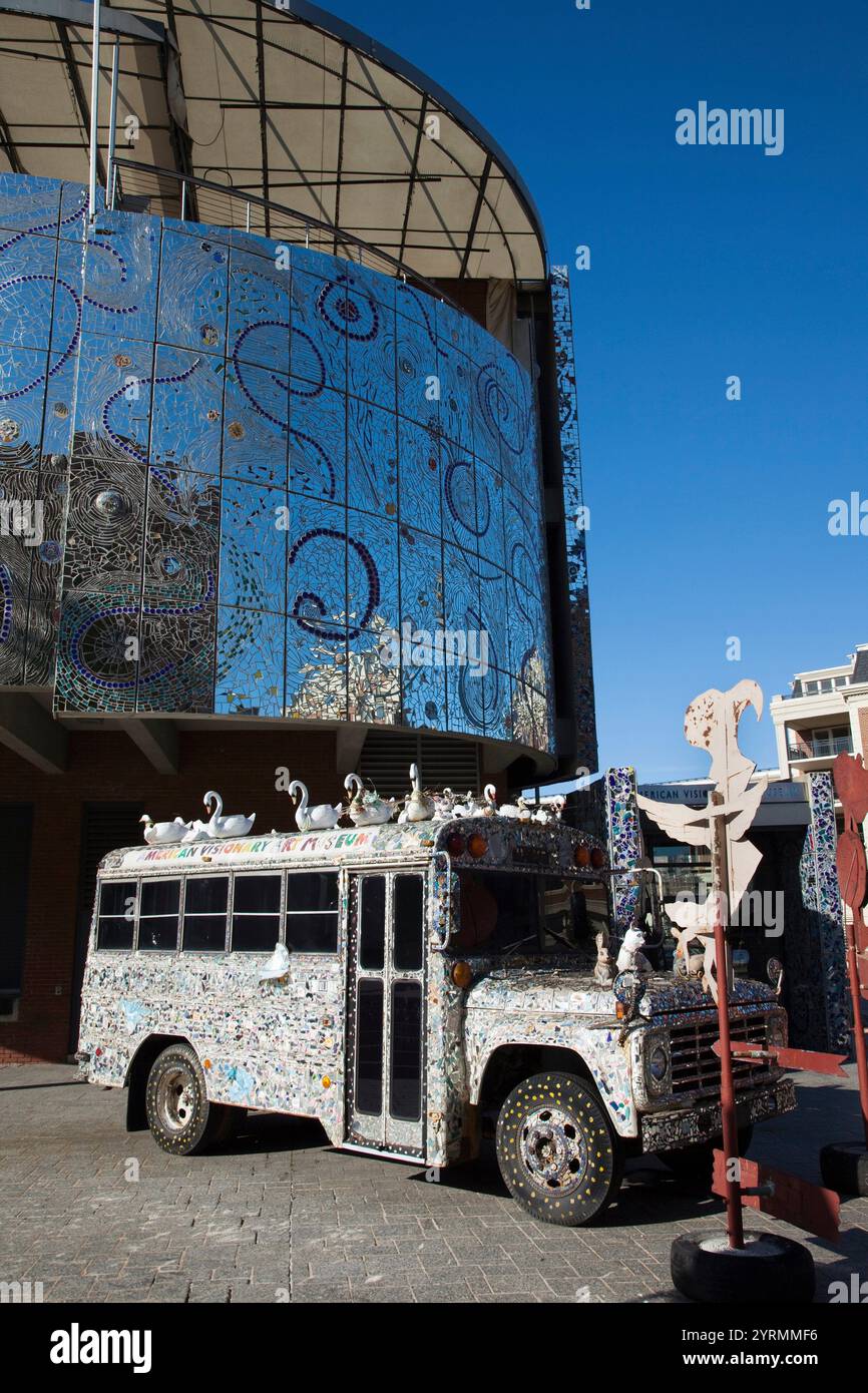 USA, Maryland, Baltimore, American Visionary Art Museum, art bus at ...