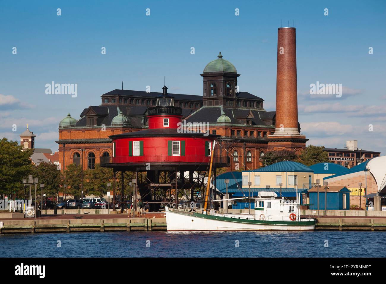 USA, Maryland, Baltimore, Inner Harbor, Pier 5, Seven Foot Knoll Screw ...