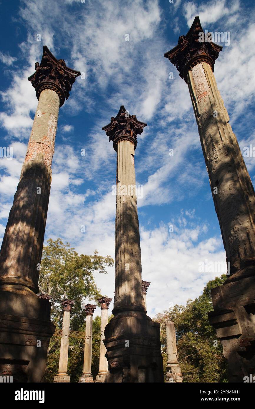 USA, Mississippi, Port Gibson-area, Windsor Ruins, standing columns ...