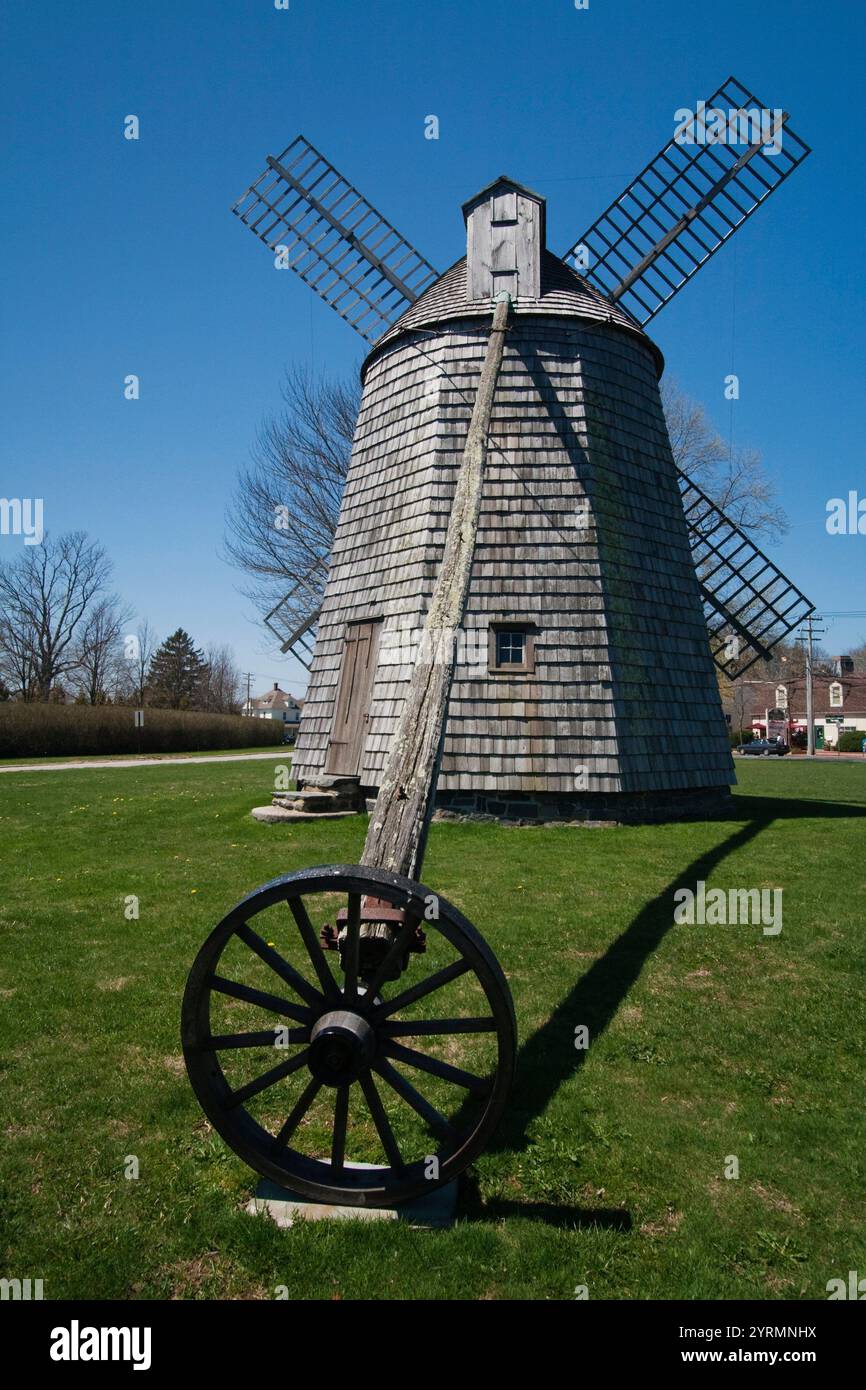 USA, New York, Long Island, The Hamptons, Water Mill, view of colonial ...