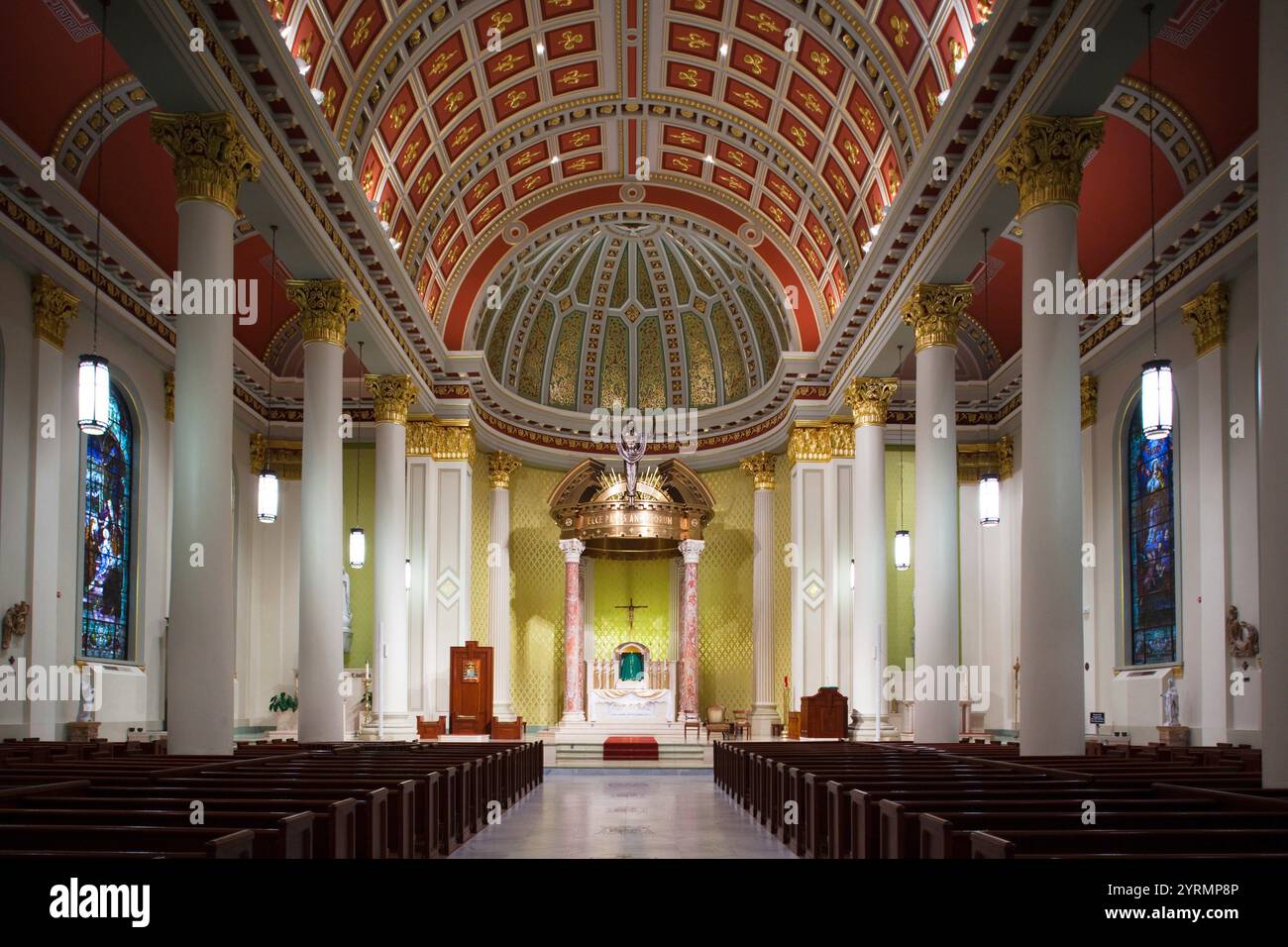 USA, Alabama, Mobile, Cathedral of Immaculate Conception, interior ...