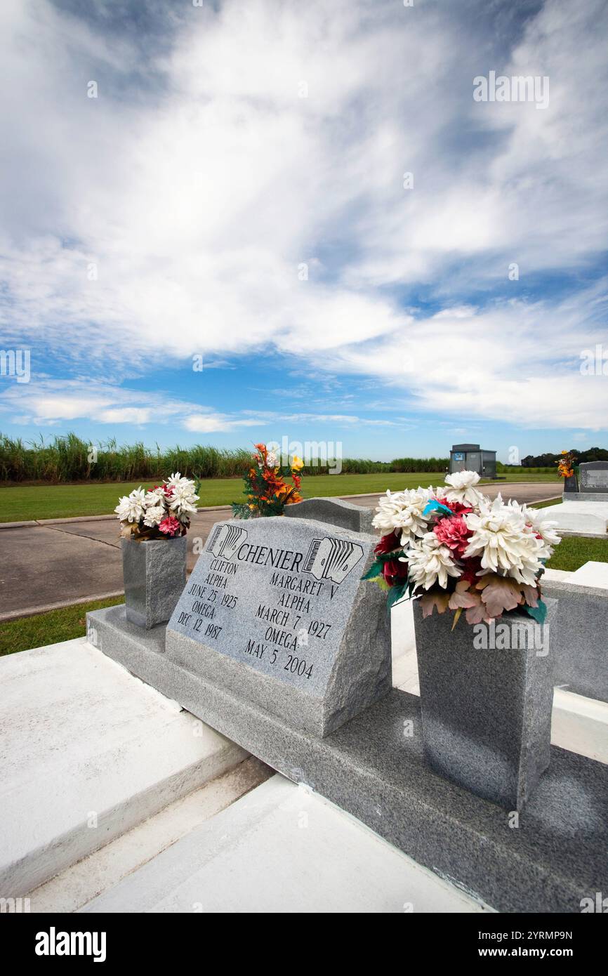 USA, Louisiana, Cajun Country, Loreauville, gravesite of Clifton ...