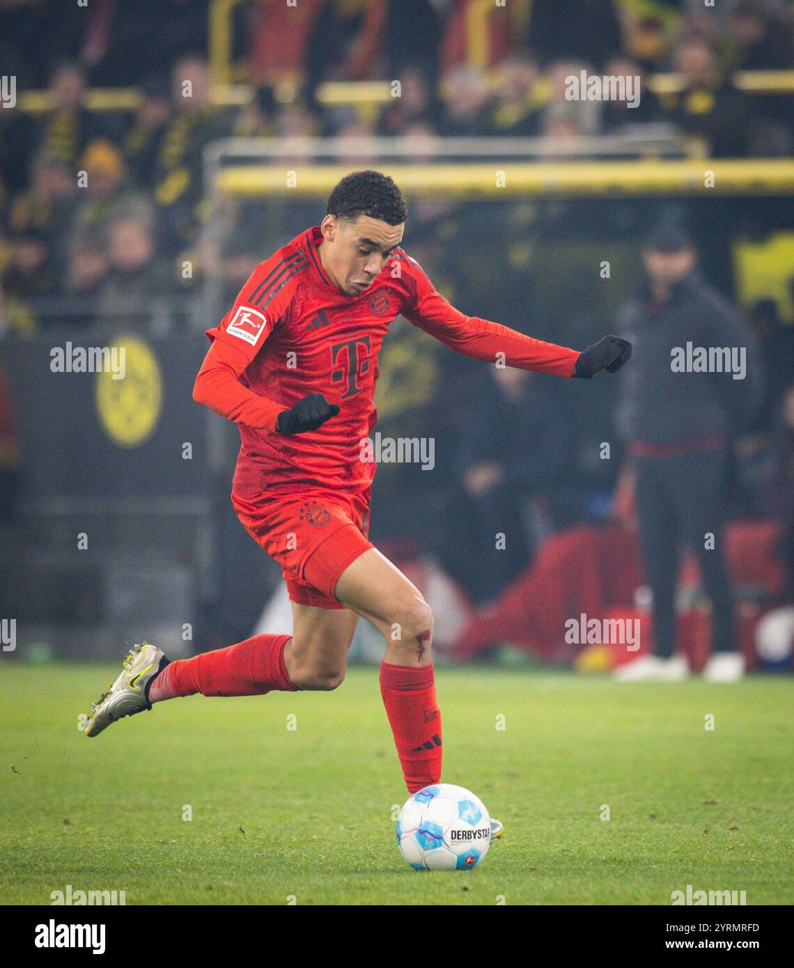 Dortmund, Germany. 30th Nov 2024. Jamal Musiala (FCB) Borussia Dortmund ...