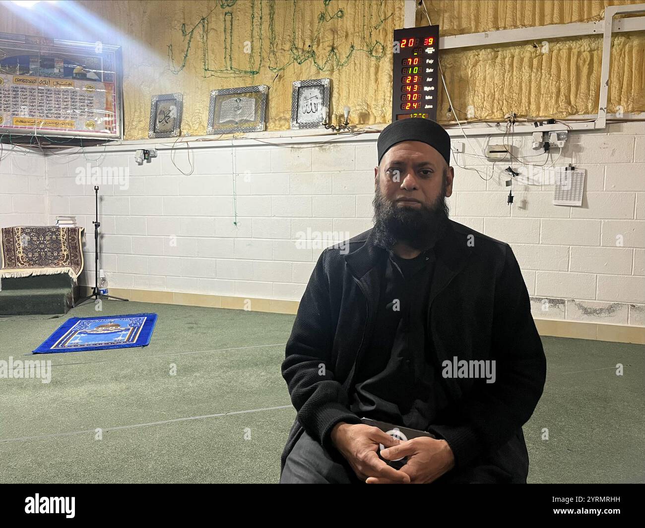 Imam Rashid Munir speaking at Al Munir Islamic Centre, Co. Waterford ...