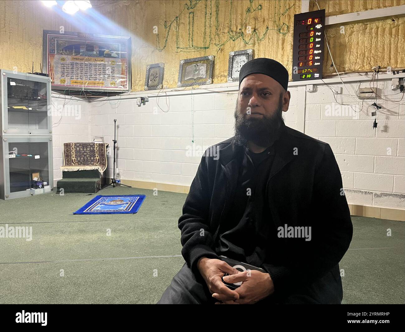 Imam Rashid Munir speaking at Al Munir Islamic Centre, Co. Waterford ...