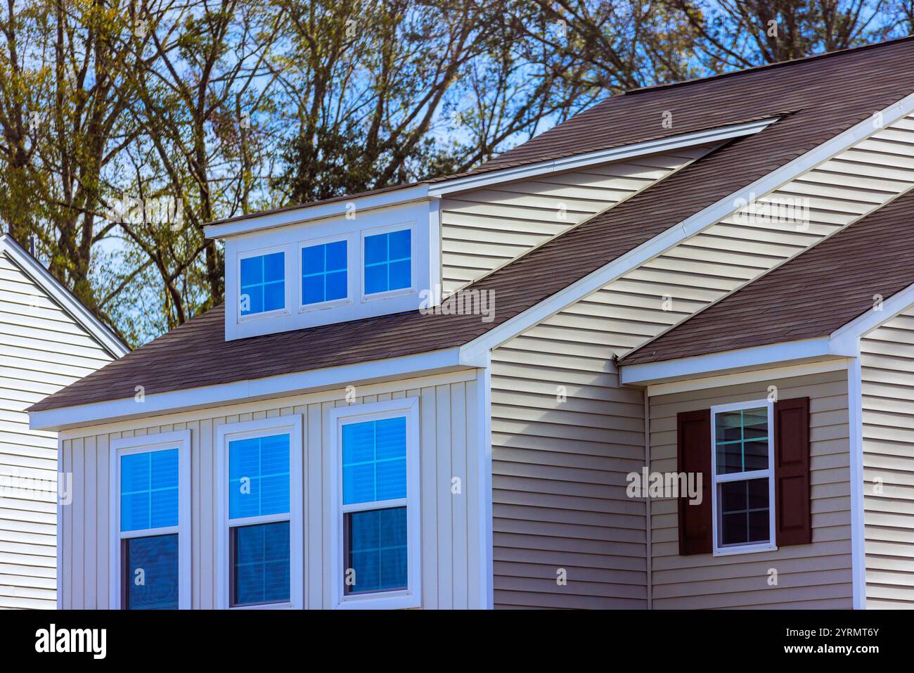Two story house displays hi-res stock photography and images - Alamy
