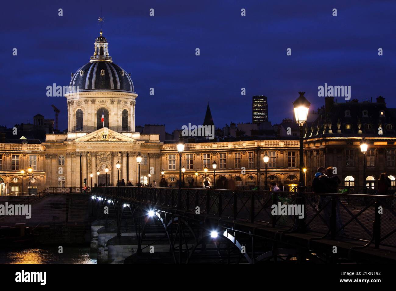 France, Paris, Left Bank, Institute de France and Pont des Arts bridge ...
