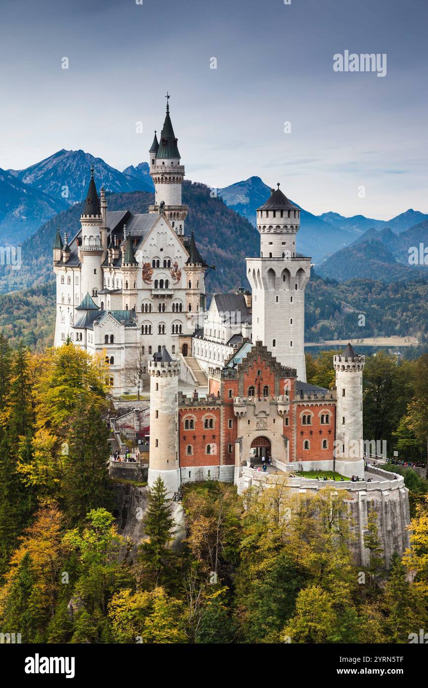 Germany, Bavaria, Hohenschwangau, Schloss Neuschwanstein castle ...