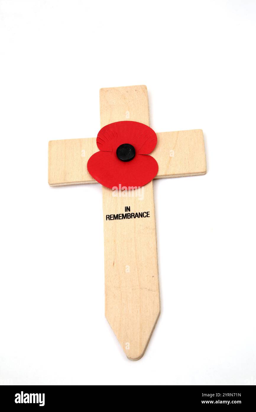 Poppy on Wooden Cross in Remembrance Armistice Day Stock Photo - Alamy