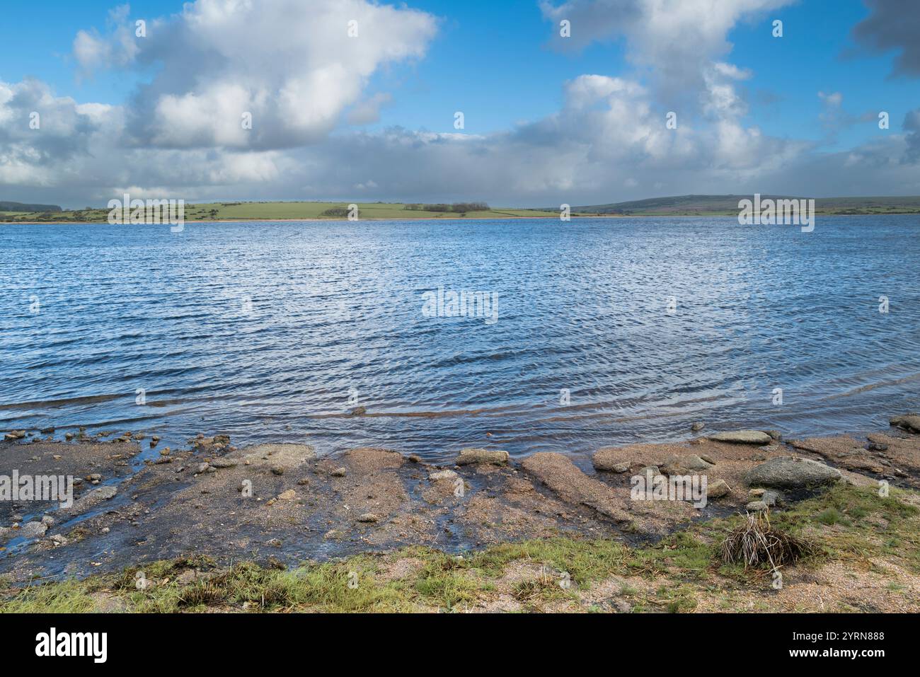 South west water colliford reservoir hi-res stock photography and ...