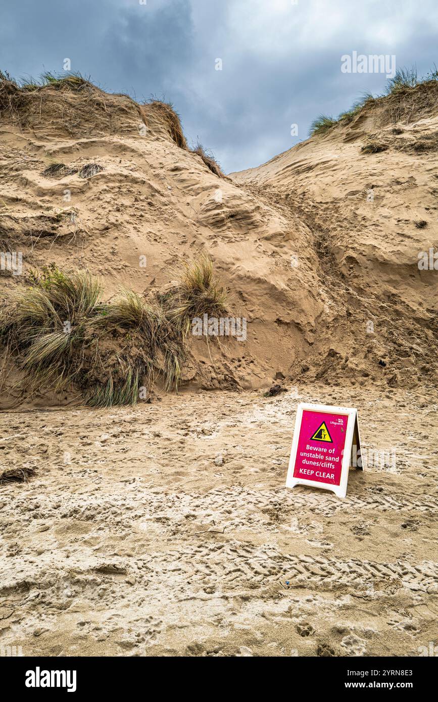 Danger erosion warning sign hi-res stock photography and images - Alamy