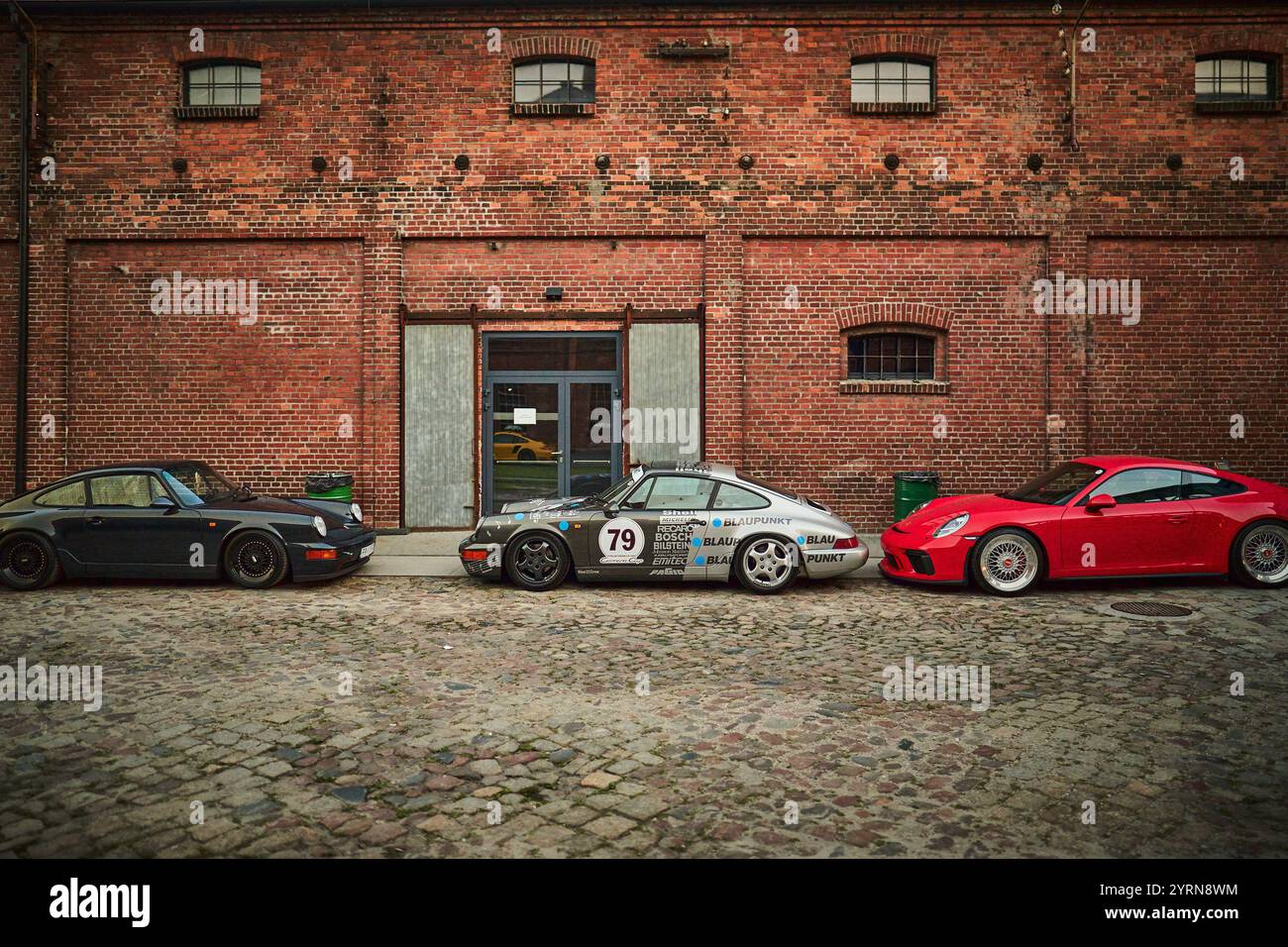 Sleek race cars hi-res stock photography and images - Alamy