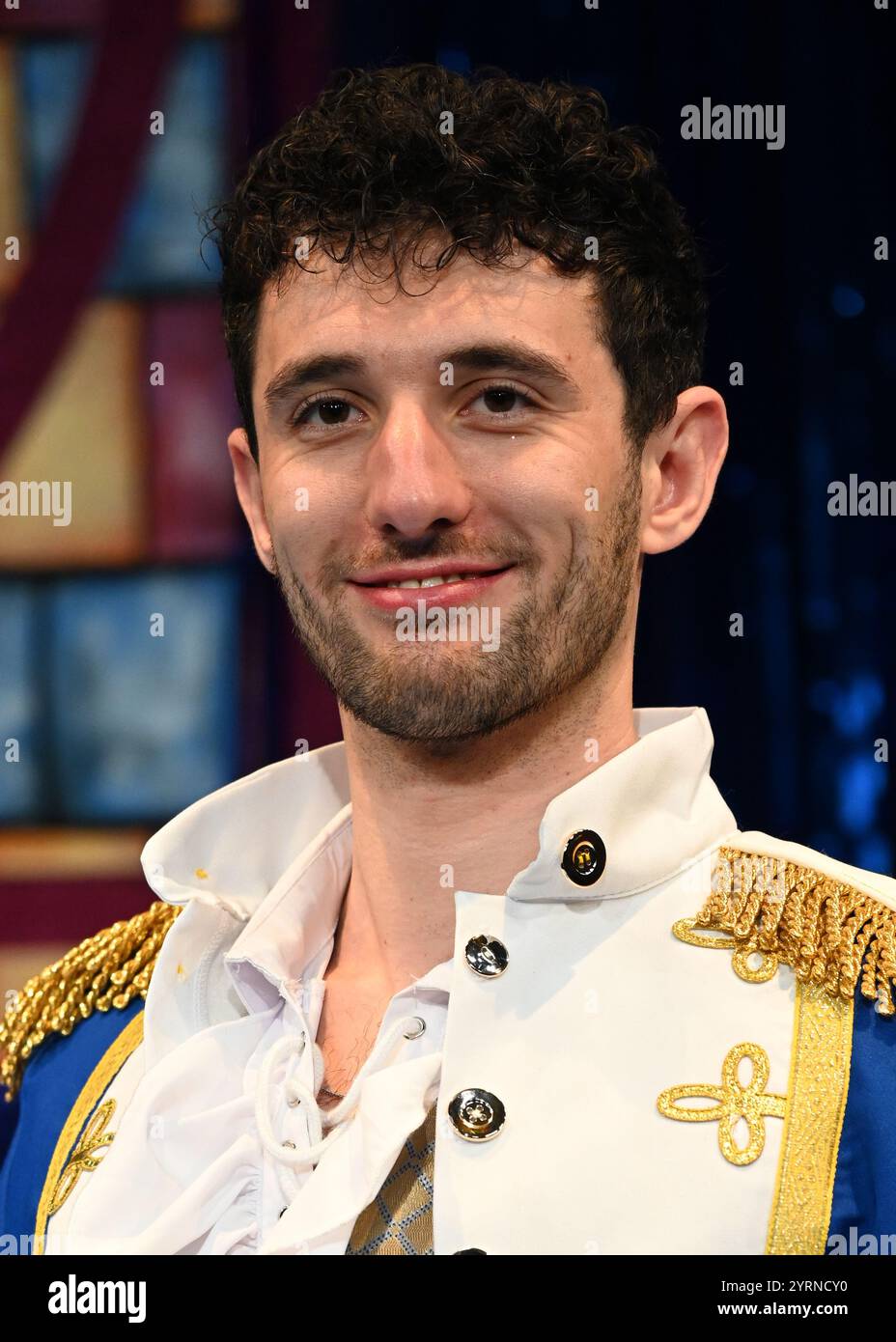 Dandini and prince charming hi-res stock photography and images - Alamy