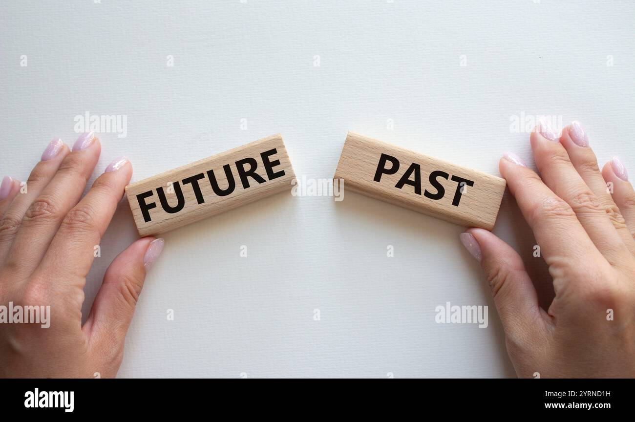 Future or Past symbol. Concept word Future or Past on wooden blocks ...