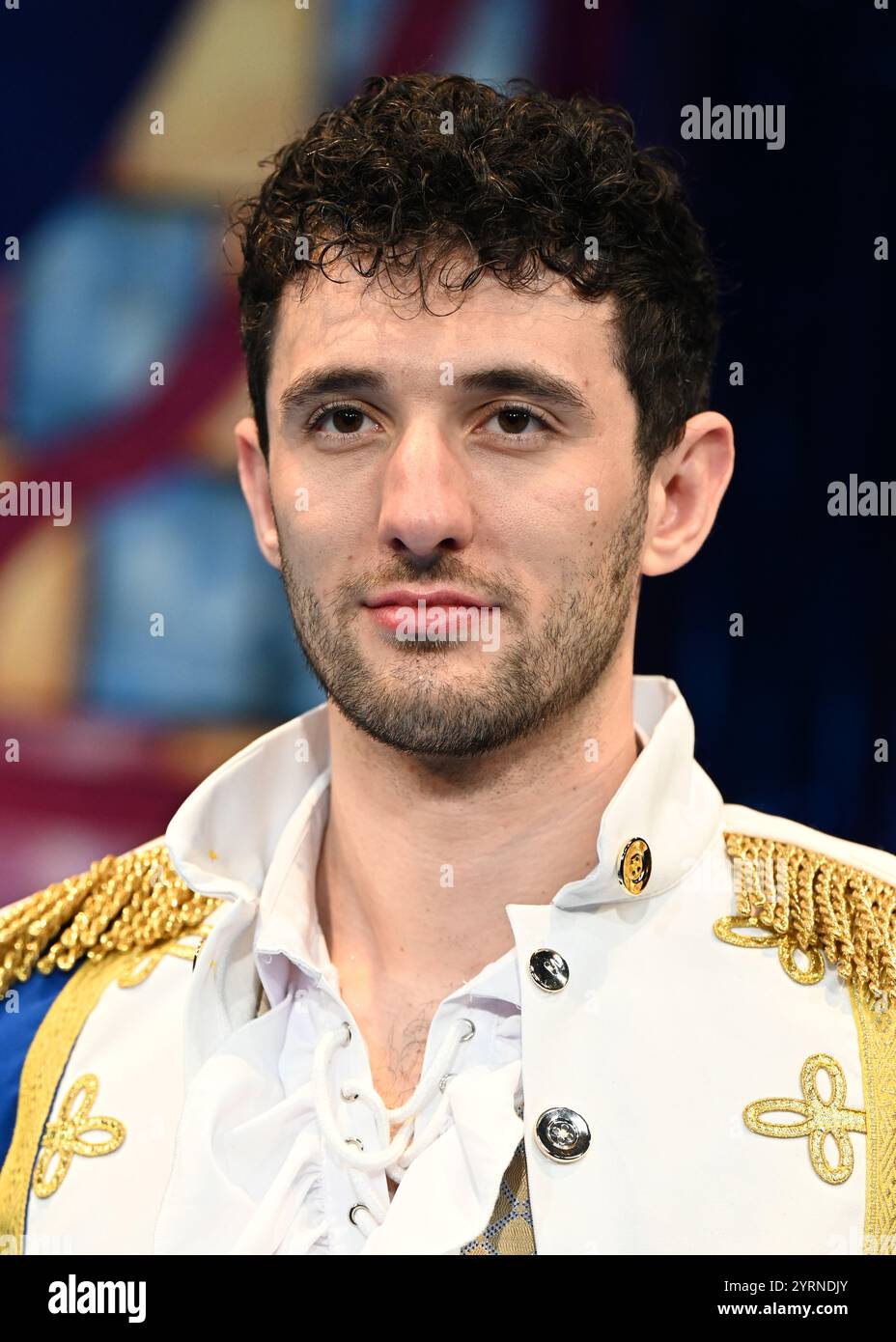 Dandini and prince charming hi-res stock photography and images - Alamy