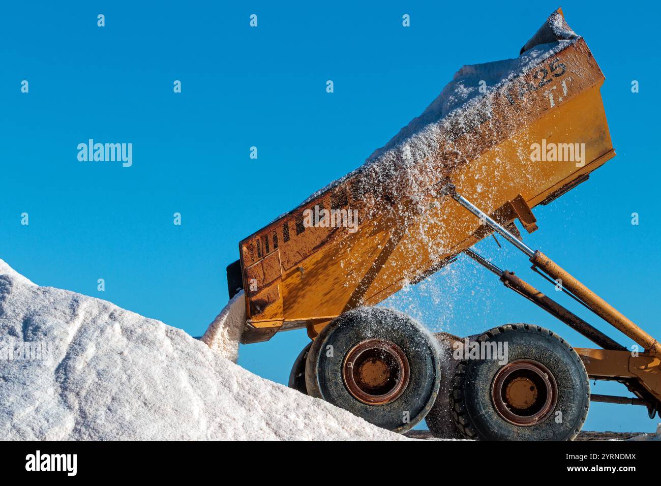 Salt harvesting at the Salin de l’ile St-Martin. Gruissan Saltworks ...