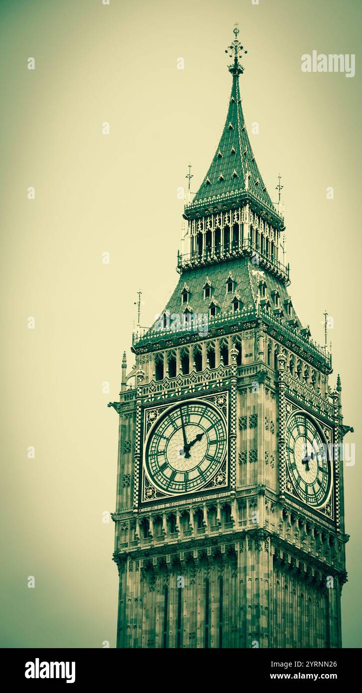 Big Ben (London, UK). Retro aged photo. Vignette Stock Photo - Alamy