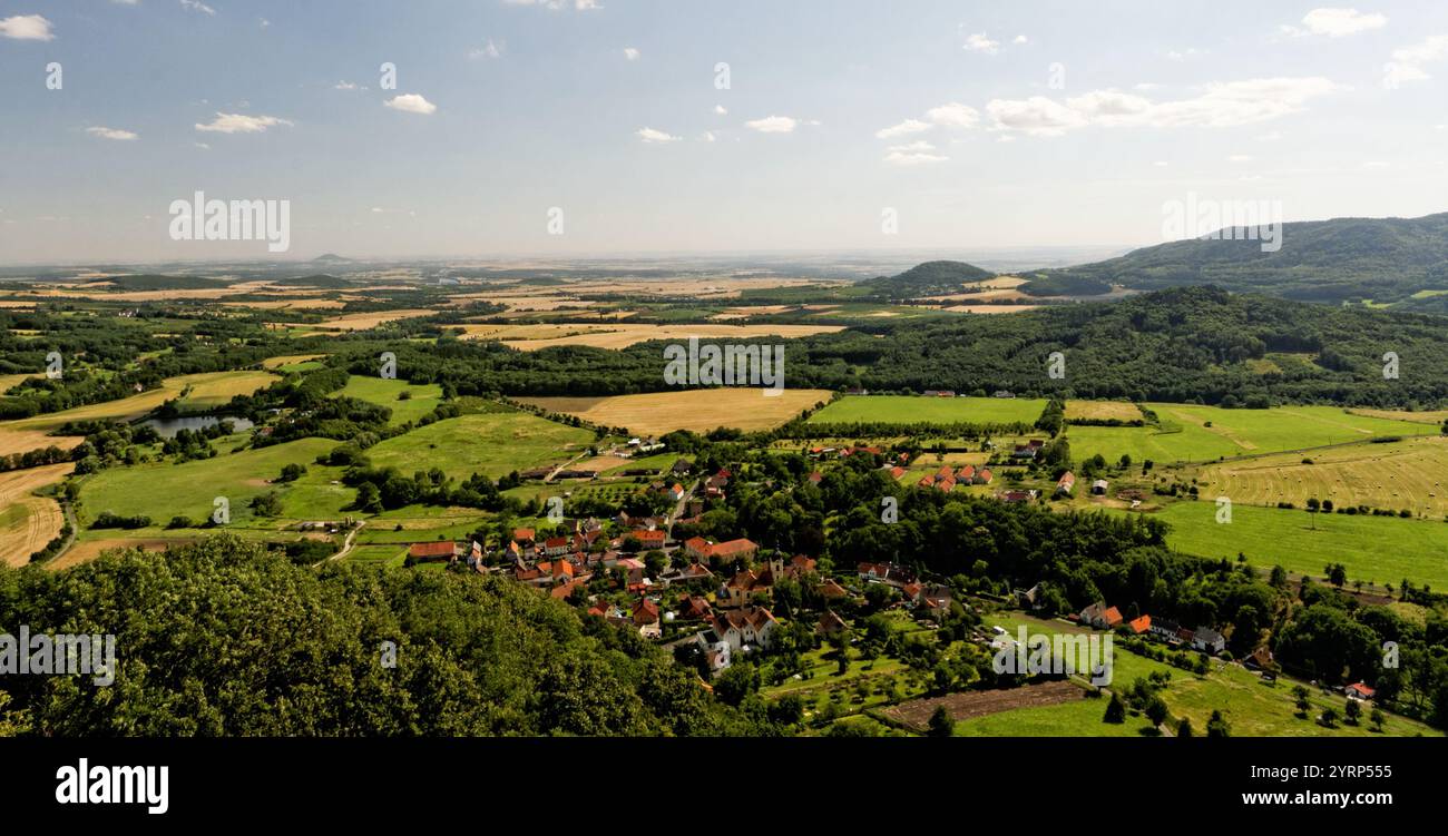 Zřícenina hradu Kalich - České Středohoří / Ruins of Kalich Castle ...