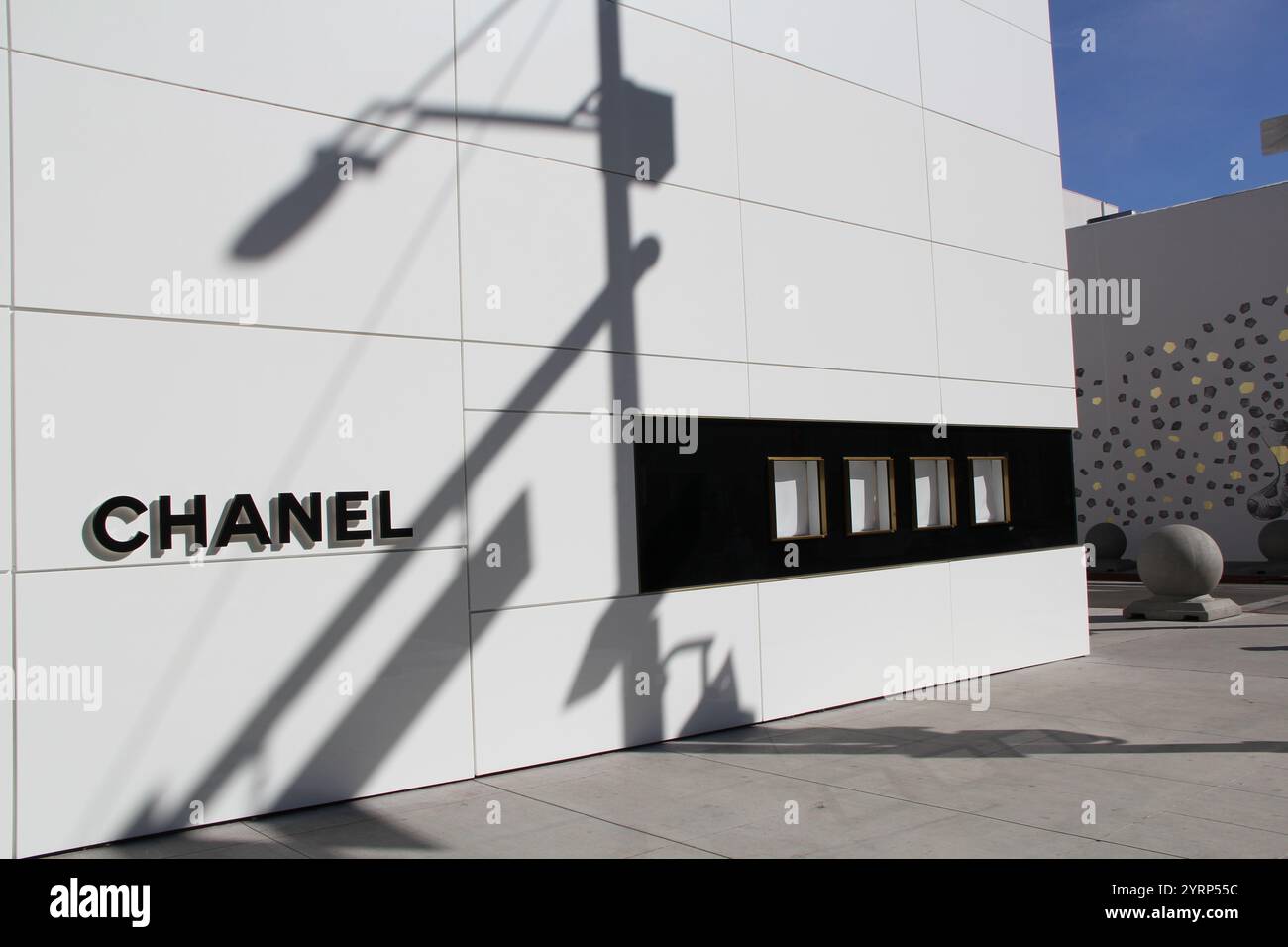 Chanel Exterior Building Rodeo Drive Beverly Hills Luxury Retail Brand ...