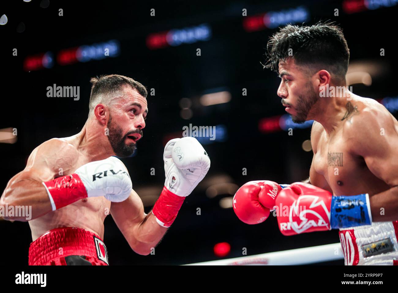 Gabriel Muratalla (R) and Carlos Fontes (L) Bantamweight fight during ...
