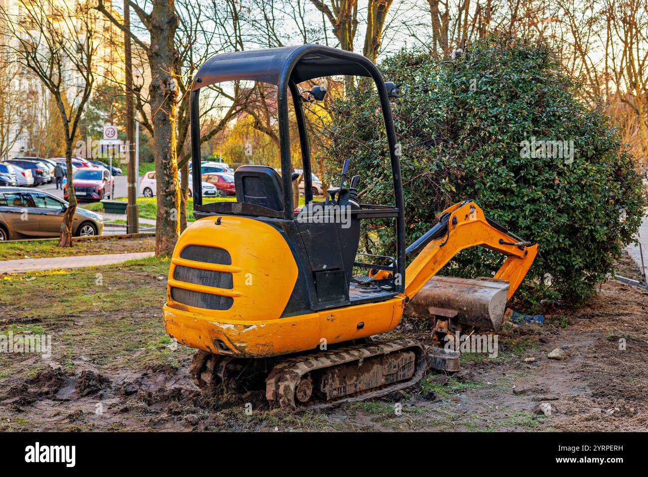 Mini excavator digger driver hi-res stock photography and images - Alamy