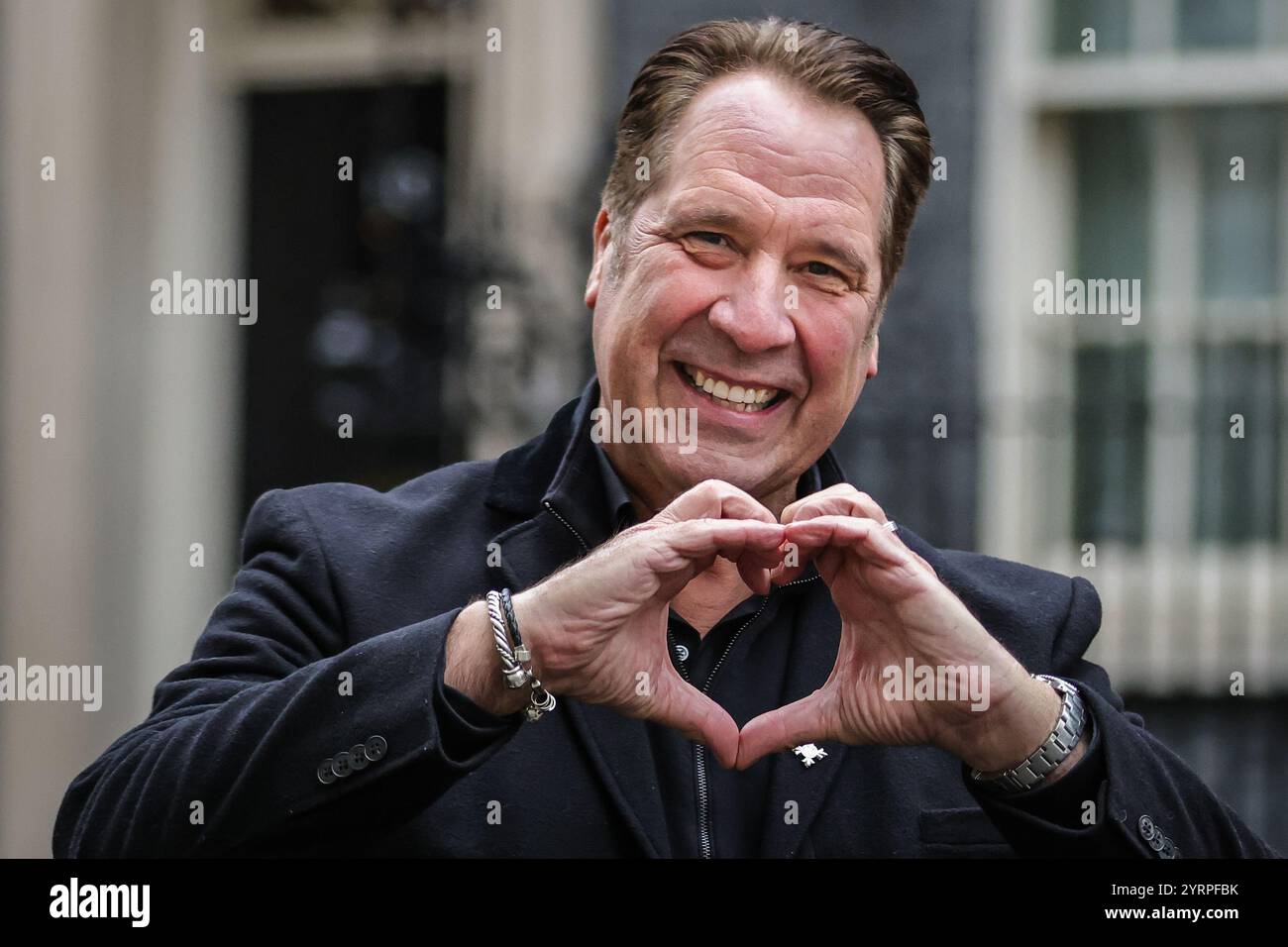 London, UK. 04th Dec, 2024. Former England goalkeeper David Seaman ...