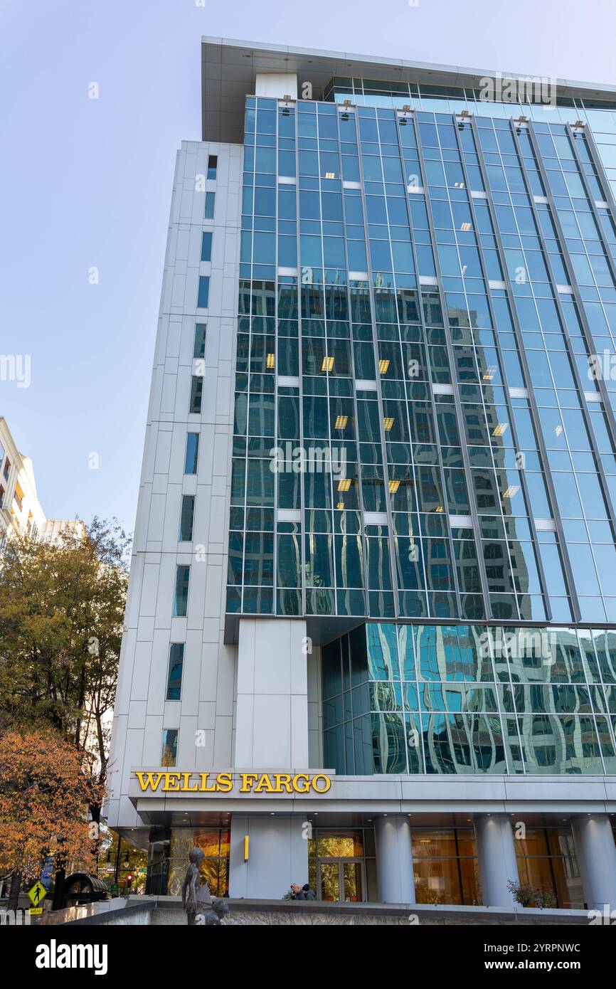 Banken im stadtzentrum hi-res stock photography and images - Alamy