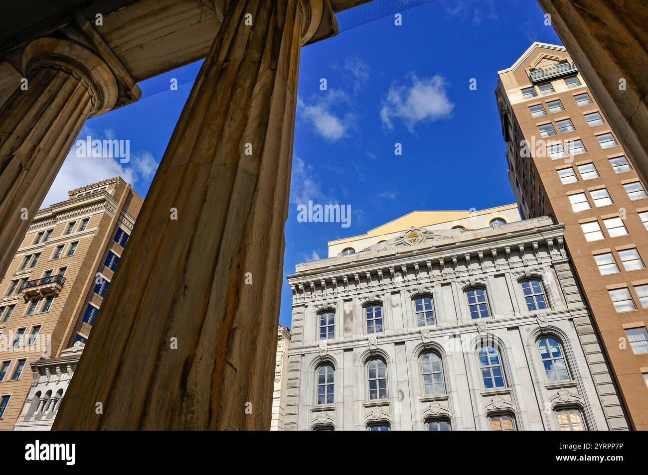 Columns of the Second Bank of the United States, 420 Chestnut Street ...