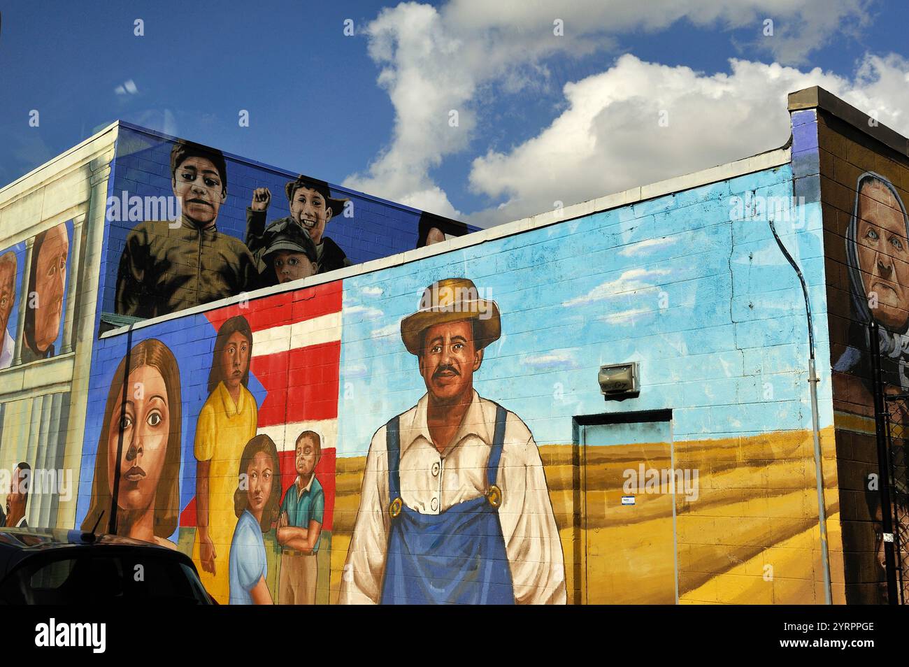 "History of Immigration", restored Mural by Simon Huelsbeck, Callowhill ...