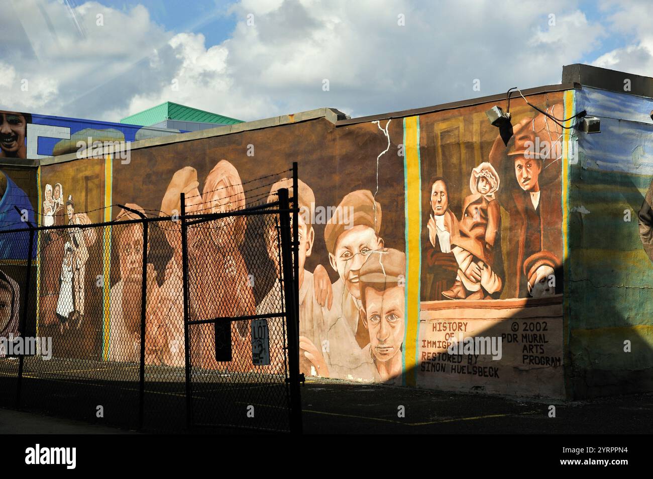 "History of Immigration", restored Mural by Simon Huelsbeck, Callowhill ...