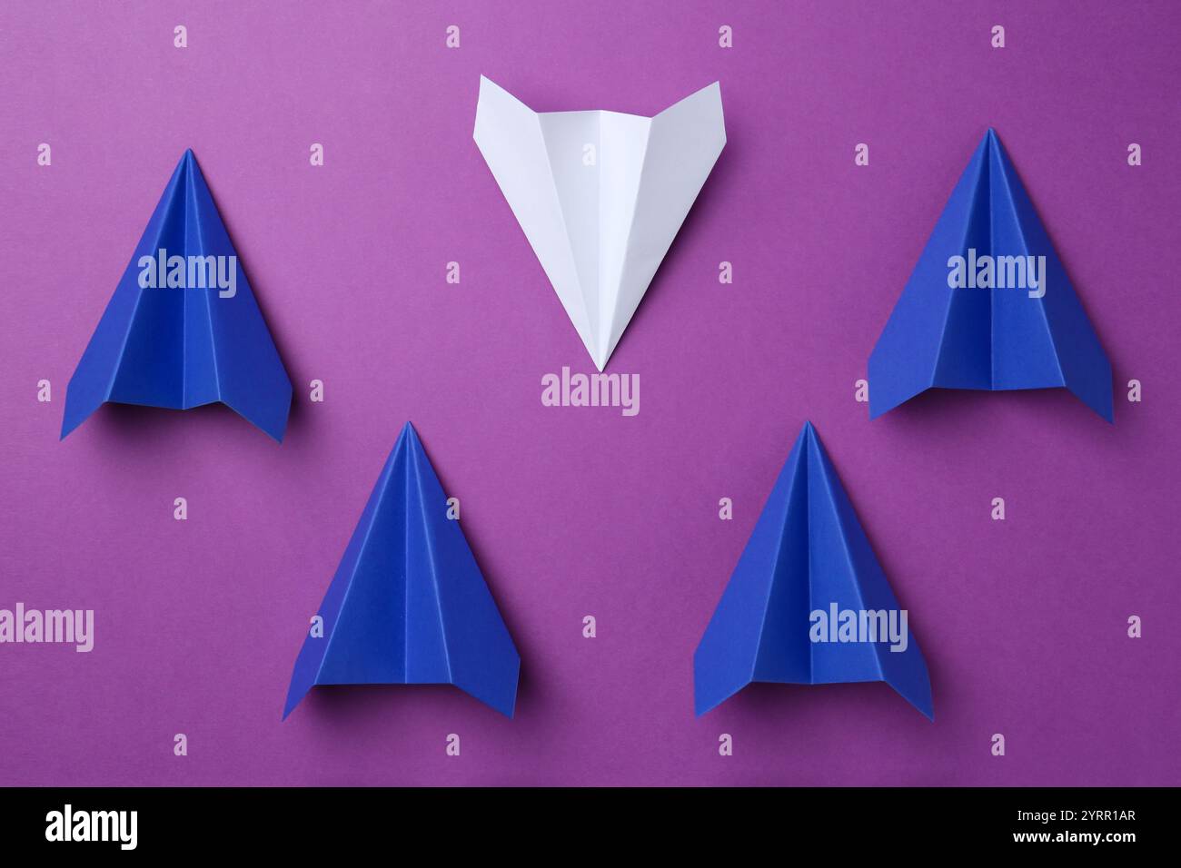 Flat purple paper plane hi-res stock photography and images - Alamy