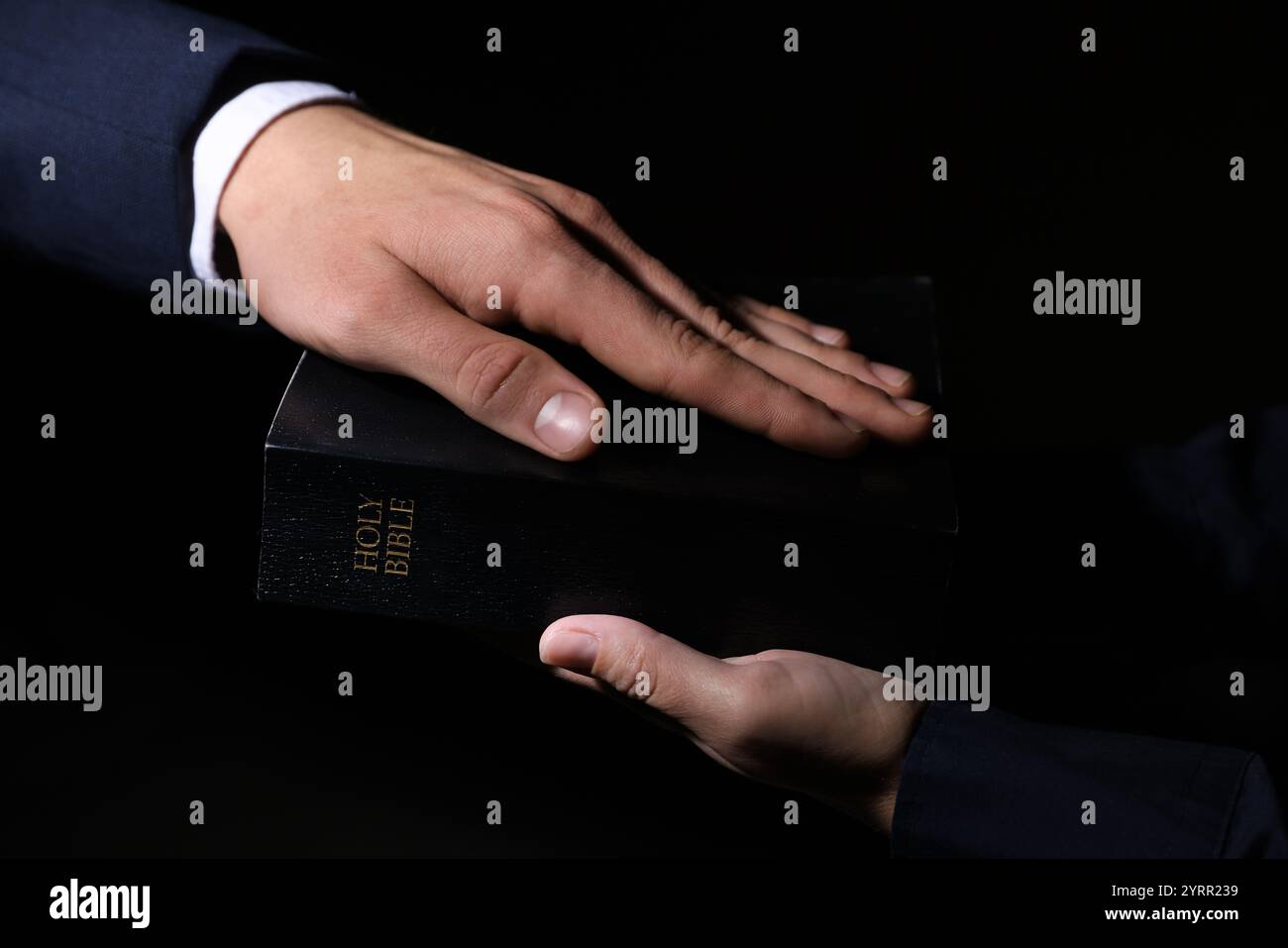 Woman oath hand hi-res stock photography and images - Alamy
