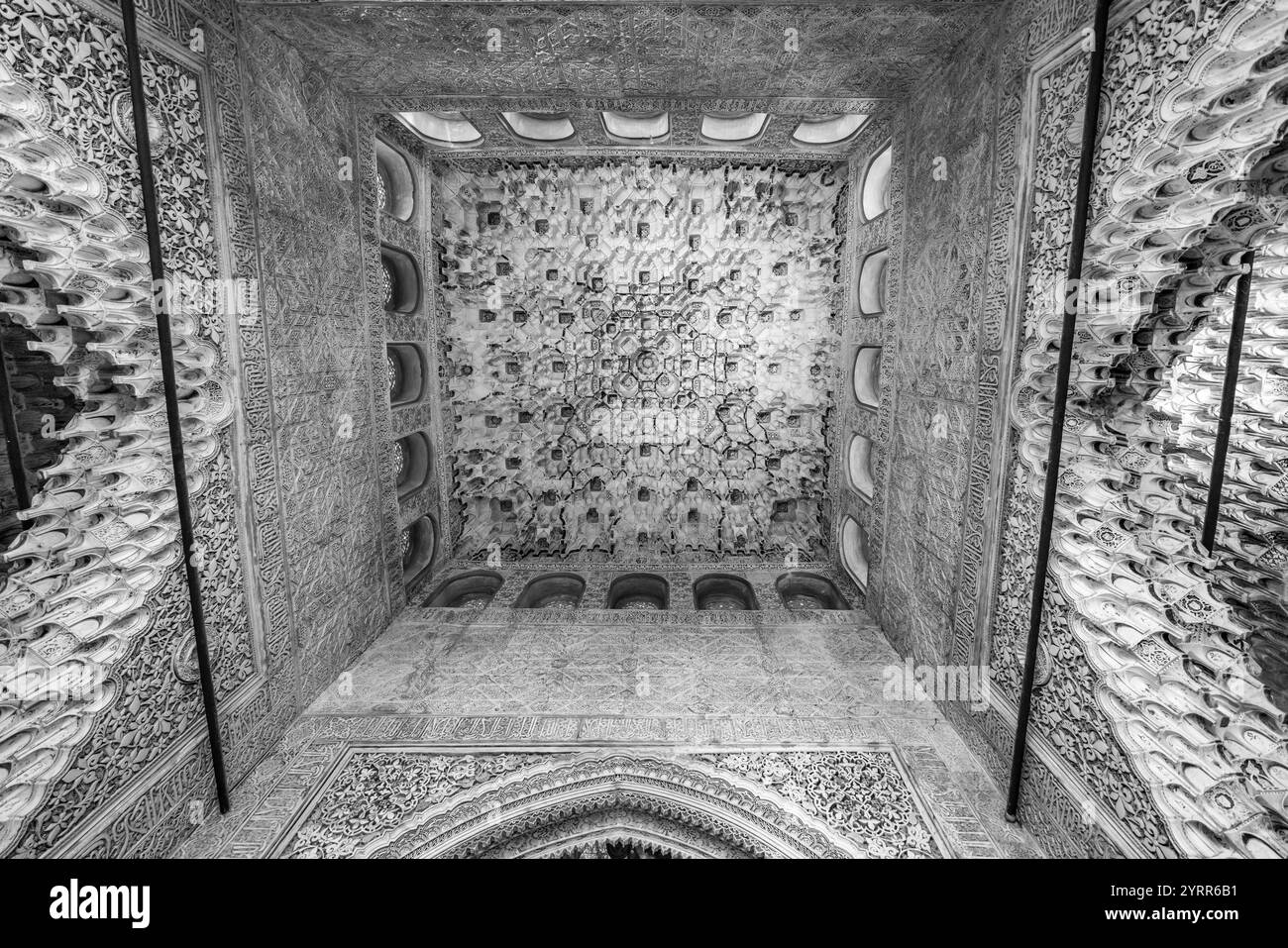 Granada, Spain - November 22, 2022 : Alhambra Palace muqarnas vault in ...