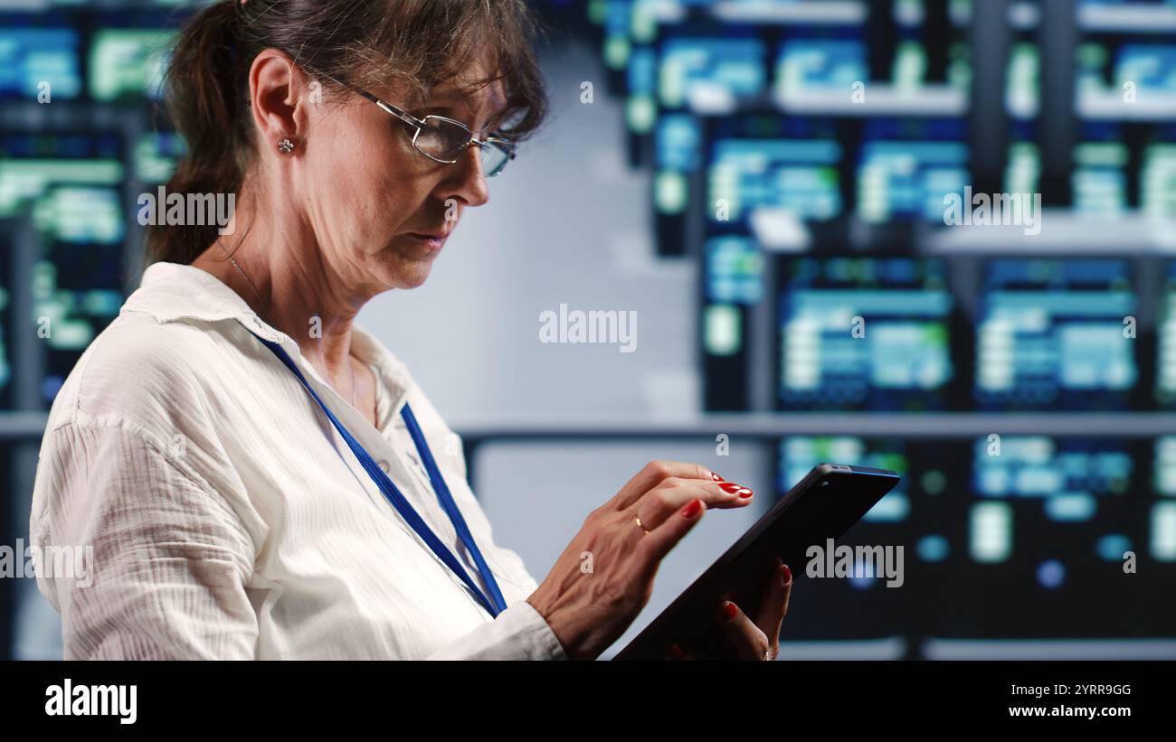 Server parts hi-res stock photography and images - Alamy