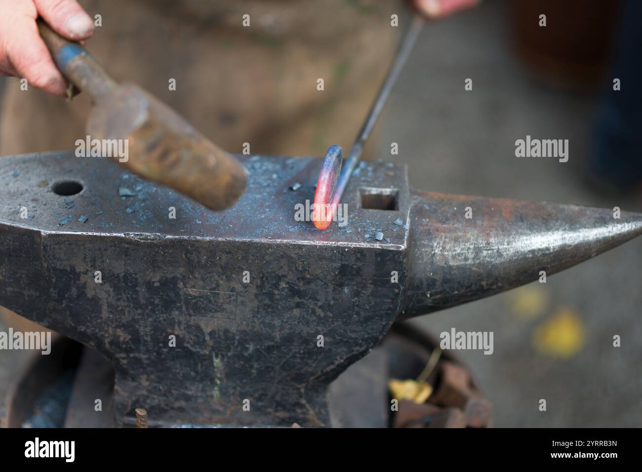 Red iron work hi-res stock photography and images - Alamy