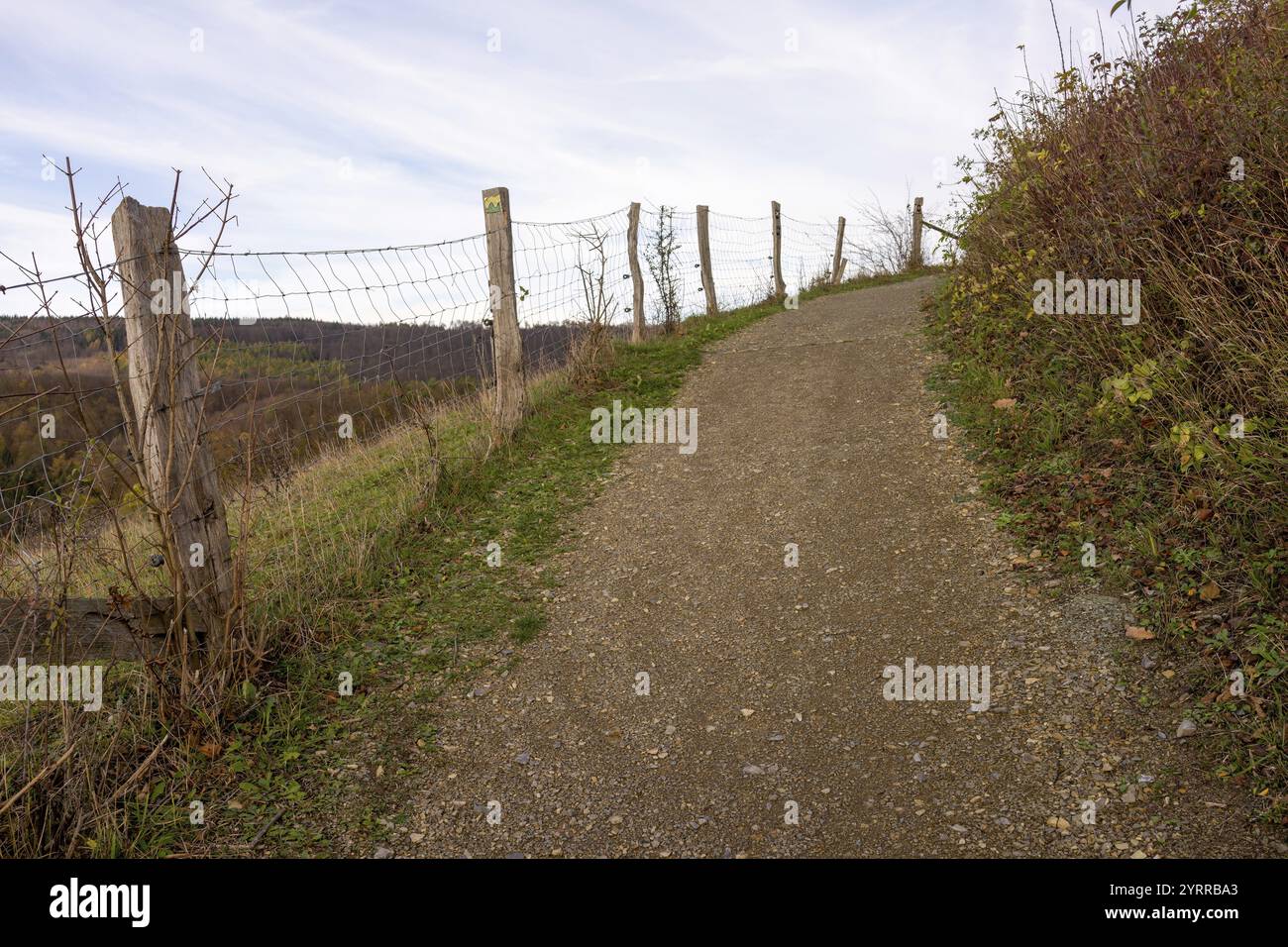 Paths landscape hi-res stock photography and images - Alamy