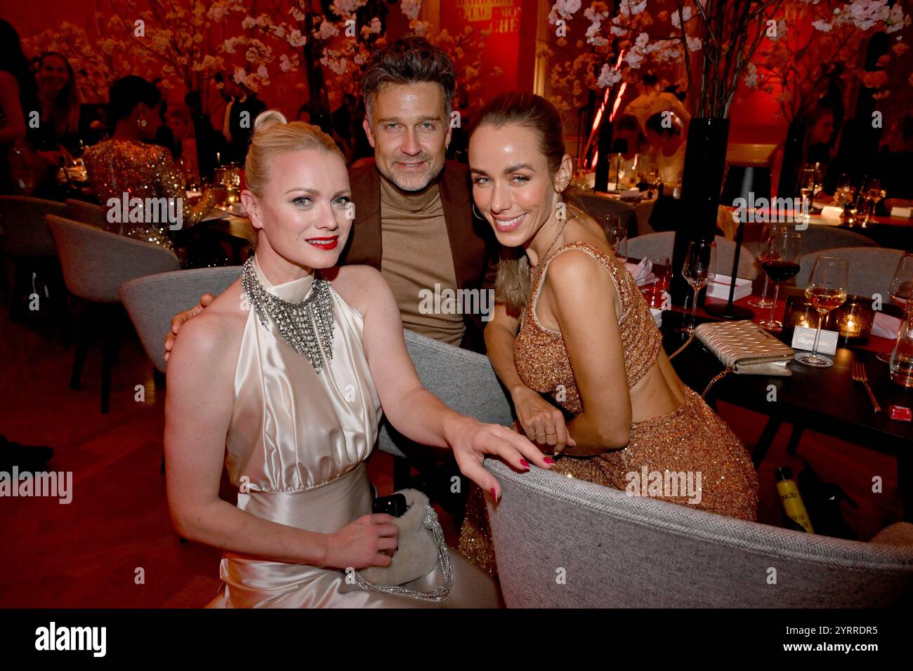 Munich, Germany. 04th Dec, 2024. Franziska Knuppe (l), Wayne Carpendale ...