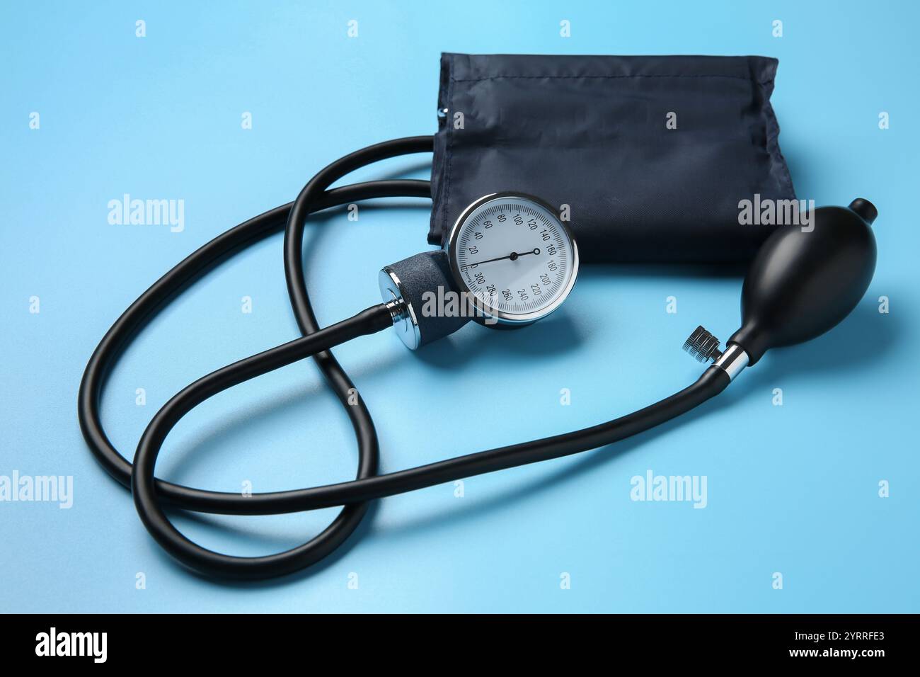 Manual measuring blood pressure arm hi-res stock photography and images ...