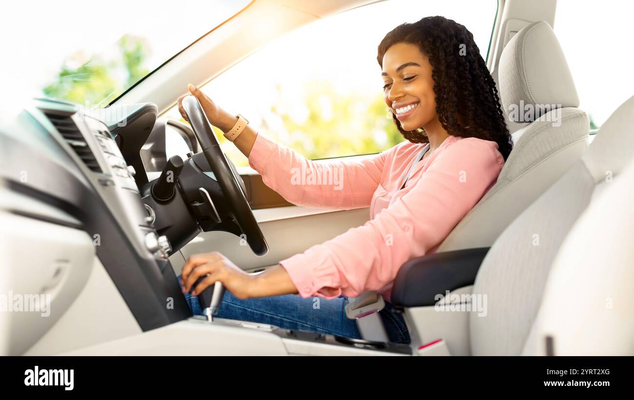 African american woman drive car alone hi-res stock photography and ...