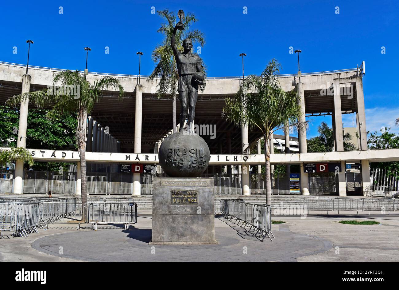 RIO DE JANEIRO, BRAZIL - November 26, 2024: Bellini statue in front of ...