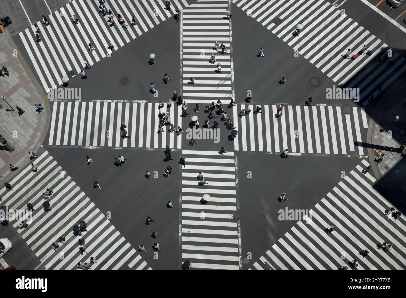 Ginza intersection hi-res stock photography and images - Alamy
