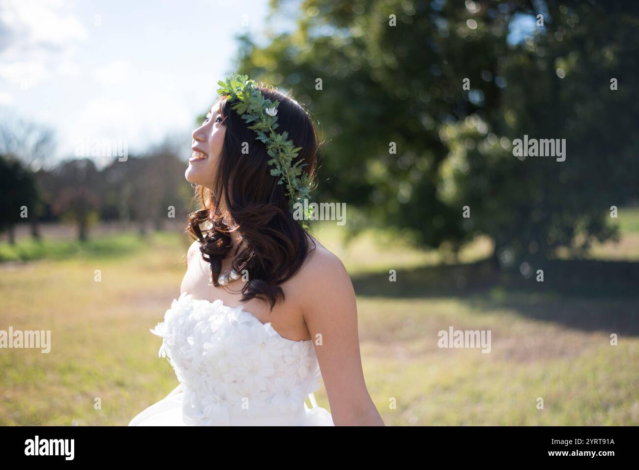 Happy dress hi-res stock photography and images - Alamy