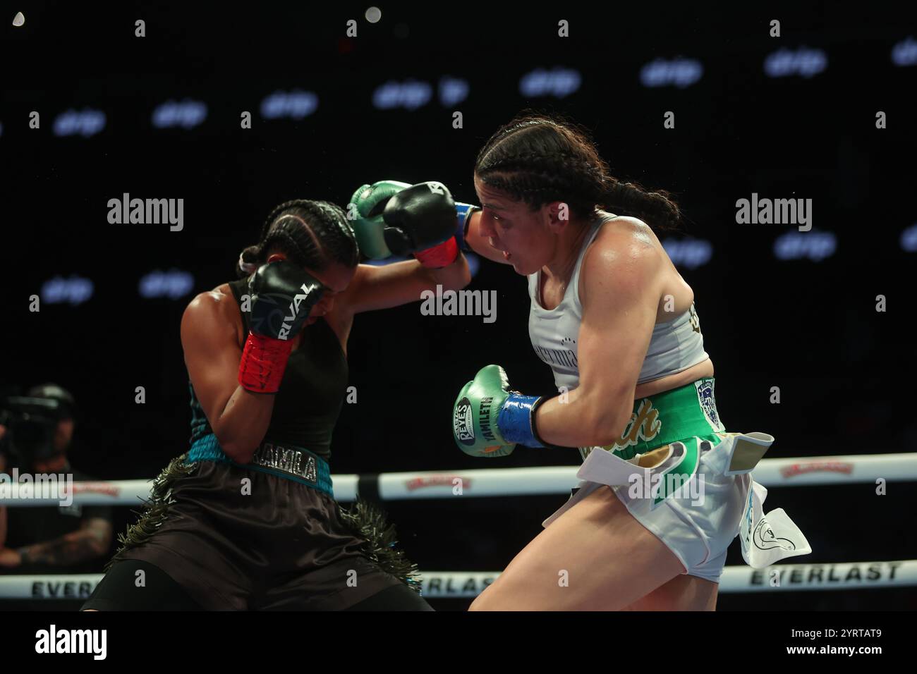PHOENIX, ARIZONA - JUNE 29: Yamileth Mercado (R) and Ramla Ali fight during their fight for ...