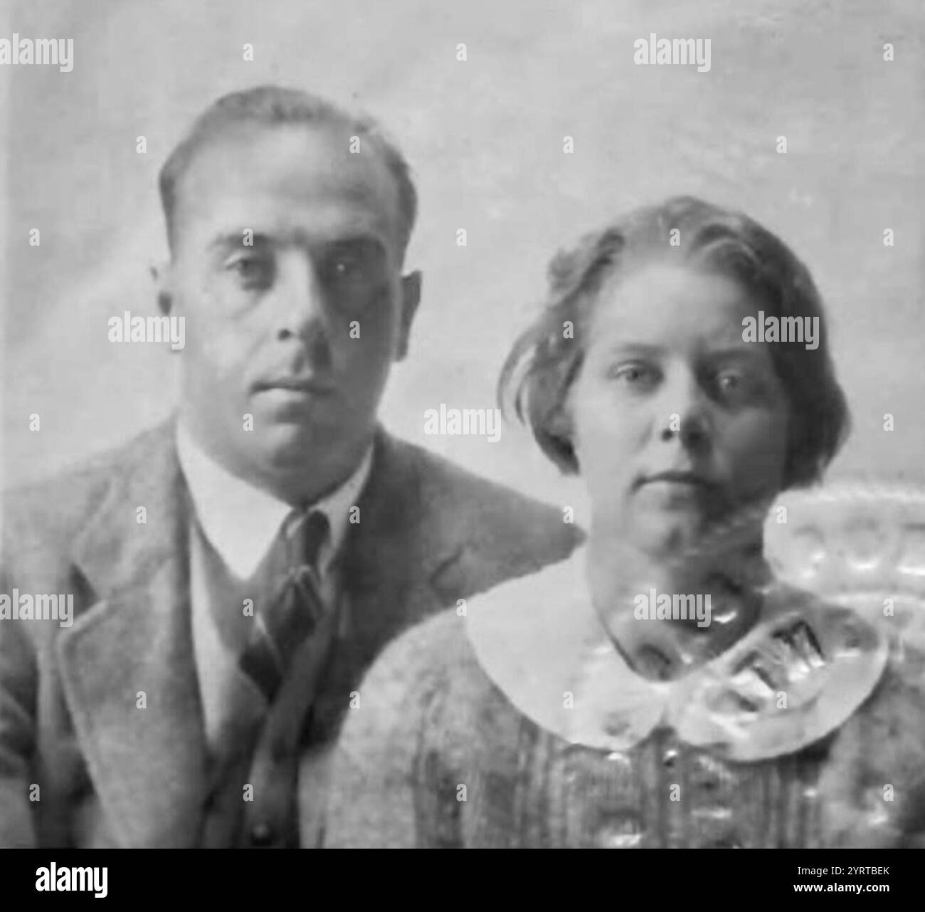 Charles King Van Riper and wife in US passport Stock Photo - Alamy