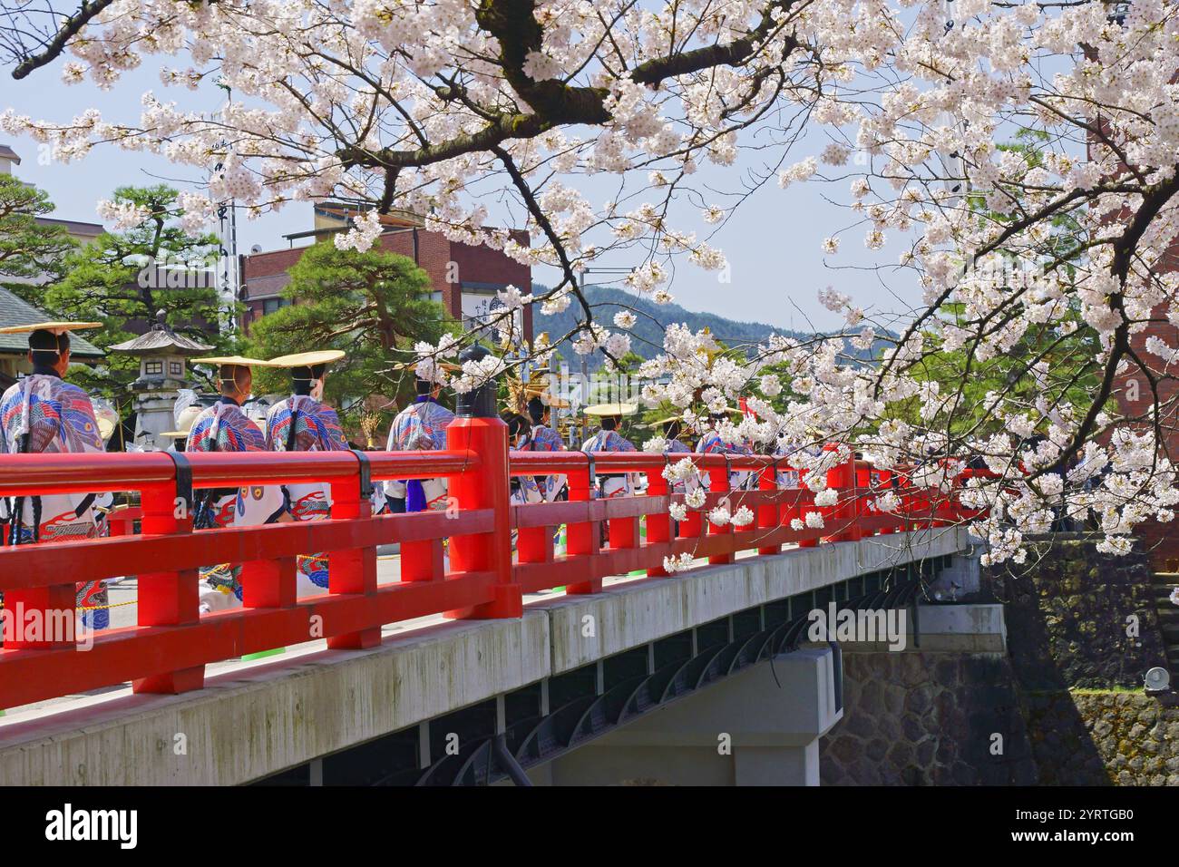 Takayama Festival procession going through the Nakabashi Bridge Stock ...