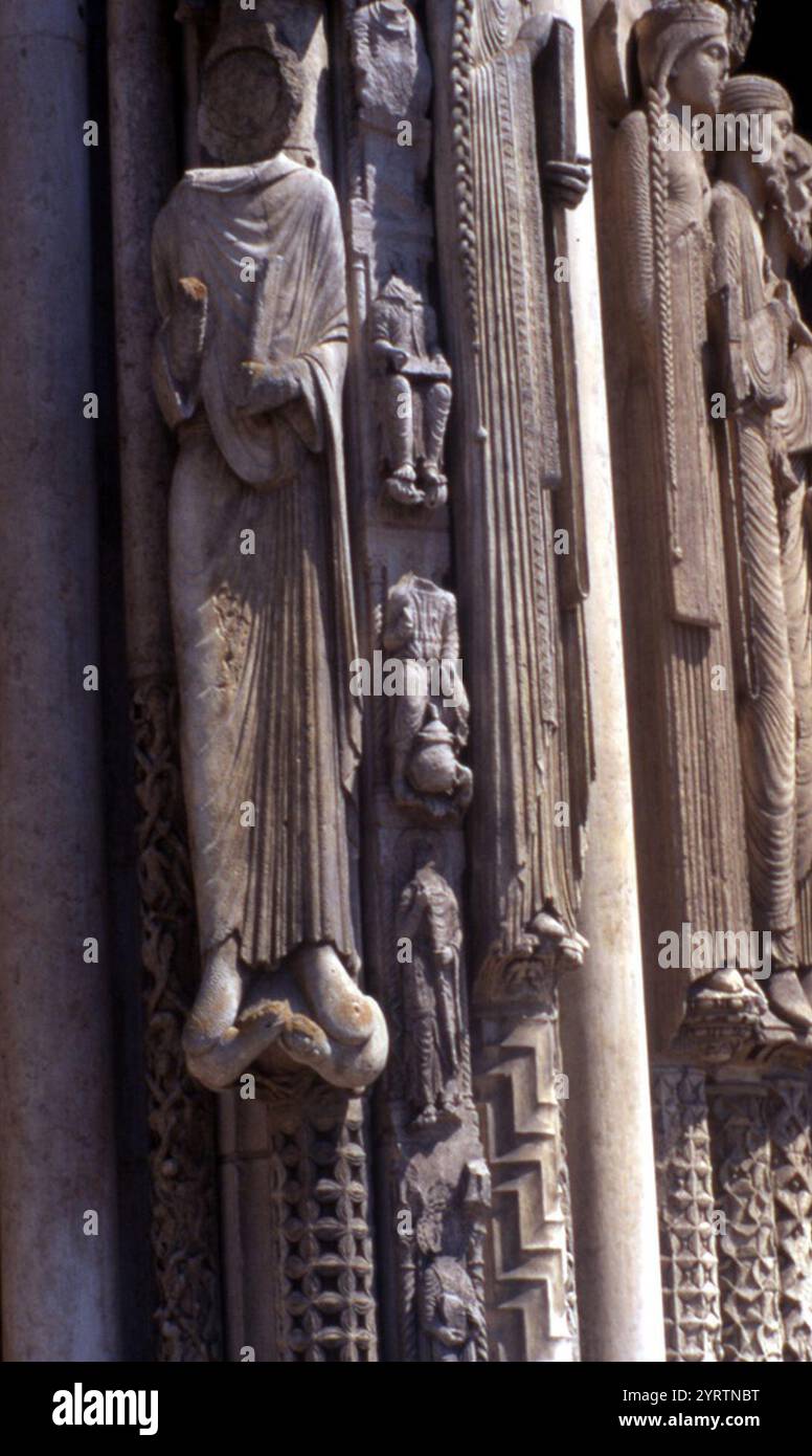 Chartres Cathedral; right embrasure jamb figure, left portal, west ...